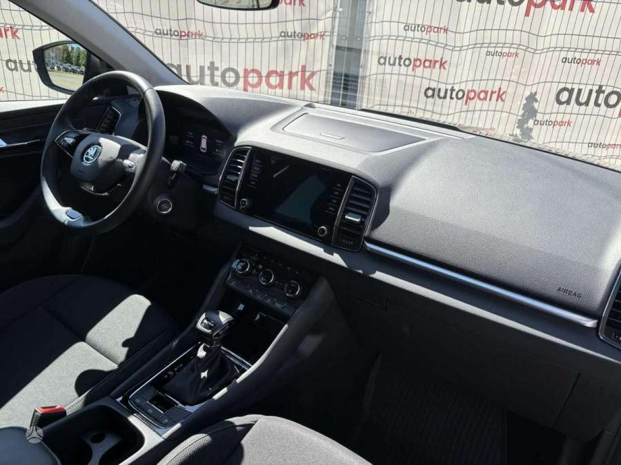 Pelēks Skoda Karoq 2024 Klaipėda, ar dzinēja tilpumu 1.50 L un nobraukumu 35 tūkst. km par 22200 €, foto 8 vietnē AUTOMOTO.COM.LV