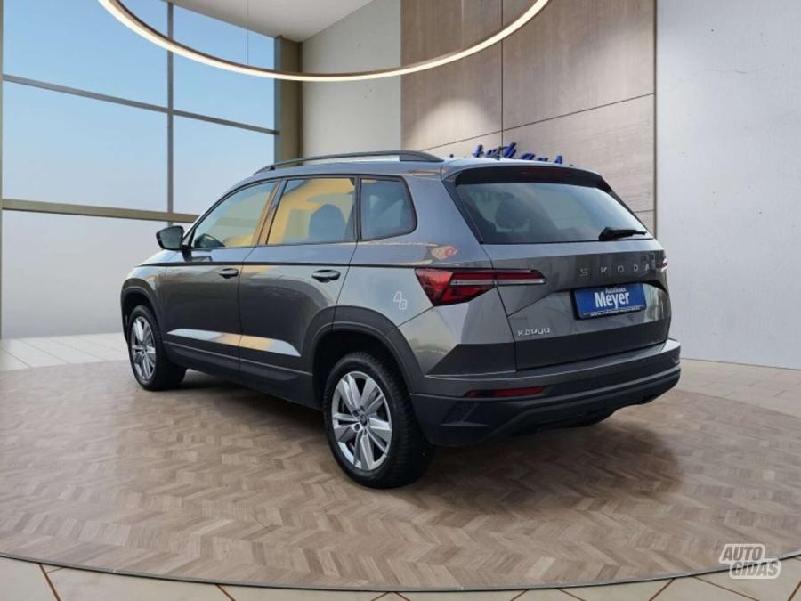 Grey Skoda Karoq 2025 in Kaunas, with an engine capacity of 1.00 L and mileage of 21 thousand km for 27888 €, photo 3 on AUTOMOTO.COM.LV