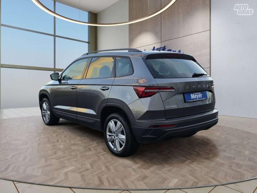 Pelēks Skoda Karoq 2025 Kauņa, ar dzinēja tilpumu 1.00 L un nobraukumu 21 tūkst. km par 27888 €, foto 3 vietnē AUTOMOTO.COM.LV
