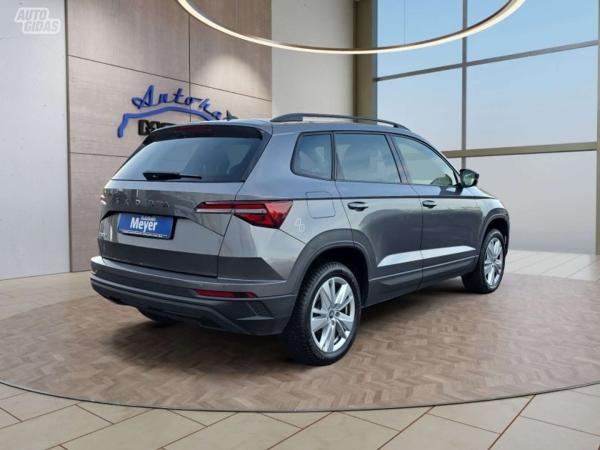 Grey Skoda Karoq 2025 in Kaunas, with an engine capacity of 1.00 L and mileage of 21 thousand km for 27888 €, photo 5 on AUTOMOTO.COM.LV