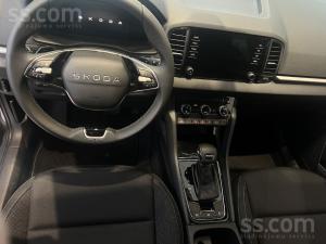 Pelēks Skoda Karoq 2025 Daugavpils, ar dzinēja tilpumu 1.50 L un nobraukumu 10 tūkst. km par 31070 €, foto 4 vietnē AUTOMOTO.COM.LV