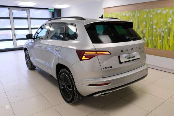 Grey Skoda Karoq 2025 in Vilnius, with an engine capacity of 1.50 L and mileage of 5 thousand km for 31600 €, photo 4 on AUTOMOTO.COM.LV