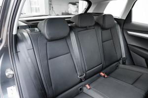 Grey Skoda Karoq 2025 in Riga, with an engine capacity of 2.00 L and mileage of 36 thousand km for 28950 €, photo 9 on AUTOMOTO.COM.LV