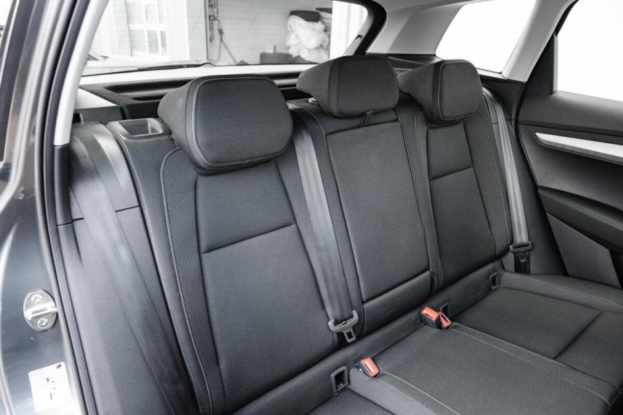 Grey Skoda Karoq 2025 in Riga, with an engine capacity of 2.00 L and mileage of 36 thousand km for 28950 €, photo 9 on AUTOMOTO.COM.LV