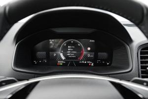 Grey Skoda Karoq 2025 in Riga, with an engine capacity of 2.00 L and mileage of 36 thousand km for 28950 €, photo 15 on AUTOMOTO.COM.LV