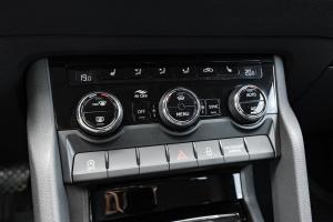 Grey Skoda Karoq 2025 in Riga, with an engine capacity of 2.00 L and mileage of 36 thousand km for 28950 €, photo 18 on AUTOMOTO.COM.LV
