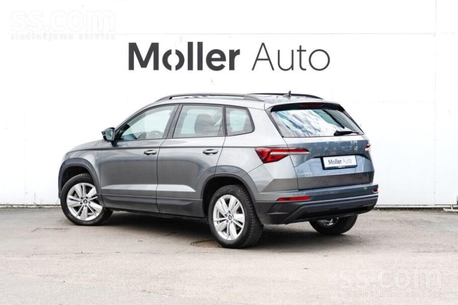 Grey Skoda Karoq 2025 in Riga, with an engine capacity of 2.00 L and mileage of 36 thousand km for 26990 €, photo 4 on AUTOMOTO.COM.LV