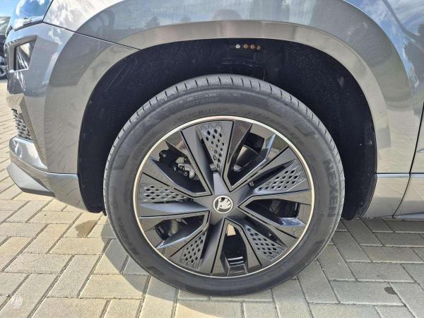 Pelēks Skoda Karoq 2025 Kauņa, ar dzinēja tilpumu 1.50 L un nobraukumu 8 tūkst. km par 31200 €, foto 7 vietnē AUTOMOTO.COM.LV