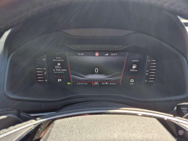 Pelēks Skoda Karoq 2025 Kauņa, ar dzinēja tilpumu 1.50 L un nobraukumu 8 tūkst. km par 31200 €, foto 9 vietnē AUTOMOTO.COM.LV