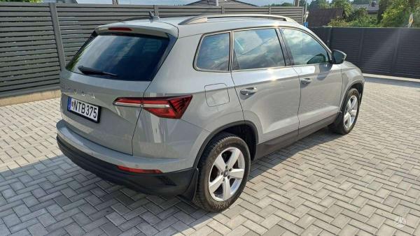 Grey Skoda Karoq 2025 in Jurbarkas, with an engine capacity of 1.97 L and mileage of 40 thousand km for 27900 €, photo 6 on AUTOMOTO.COM.LV