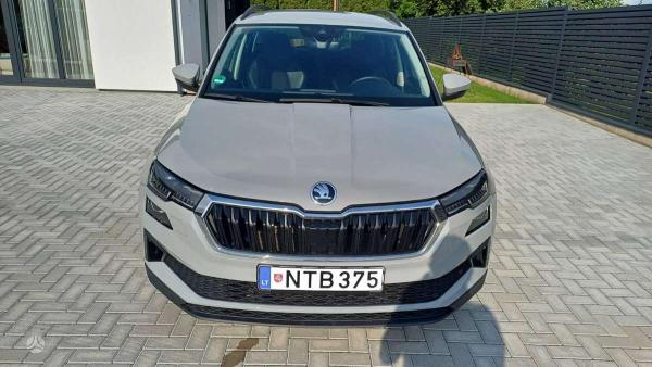Grey Skoda Karoq 2025 in Jurbarkas, with an engine capacity of 1.97 L and mileage of 40 thousand km for 27900 €, photo 10 on AUTOMOTO.COM.LV