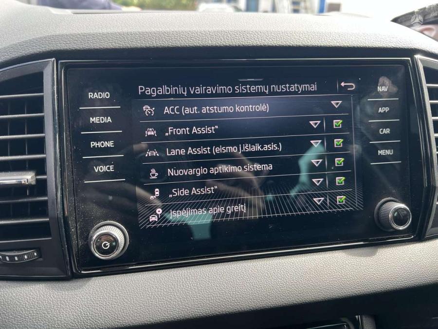 Серый Шкода Karoq 2025 в Каунас, объемом двигателя 1.50 л и пробегом 11 тыс. км за 13900 €, фото 25 на AUTOMOTO.COM.LV