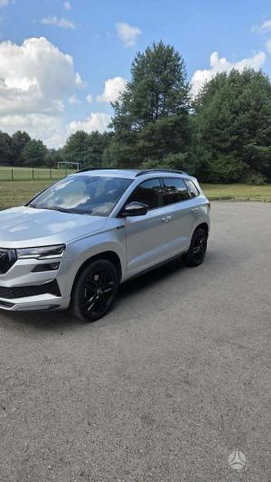 Grey Skoda Karoq 2025 in Prienai, with an engine capacity of 1.50 L and mileage of 16 thousand km for 24950 €, photo 3 on AUTOMOTO.COM.LV