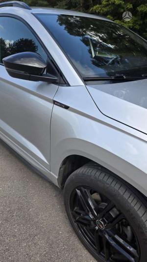 Grey Skoda Karoq 2025 in Prienai, with an engine capacity of 1.50 L and mileage of 16 thousand km for 24950 €, photo 5 on AUTOMOTO.COM.LV