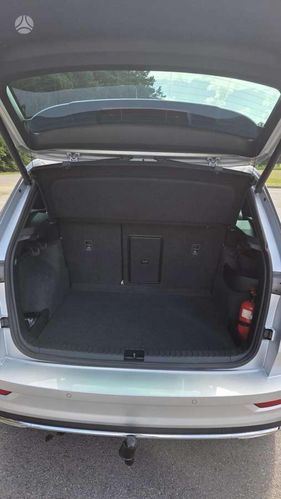 Grey Skoda Karoq 2025 in Prienai, with an engine capacity of 1.50 L and mileage of 16 thousand km for 24950 €, photo 8 on AUTOMOTO.COM.LV