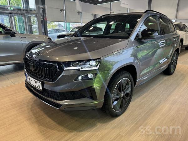 Серый Шкода Karoq 2026 в Валмиера, объемом двигателя 2.00 л и пробегом 10 тыс. км за 36800 €, фото 3 на AUTOMOTO.COM.LV