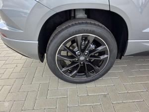 Pelēks Skoda Karoq 2026 Šauļi, ar dzinēja tilpumu 1.50 L un nobraukumu 0 tūkst. km par 33025 €, foto 10 vietnē AUTOMOTO.COM.LV