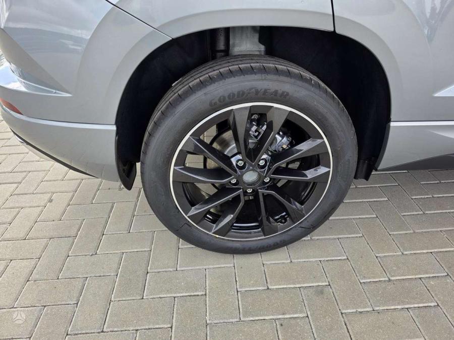 Pelēks Skoda Karoq 2026 Šauļi, ar dzinēja tilpumu 1.50 L un nobraukumu 0 tūkst. km par 33025 €, foto 10 vietnē AUTOMOTO.COM.LV