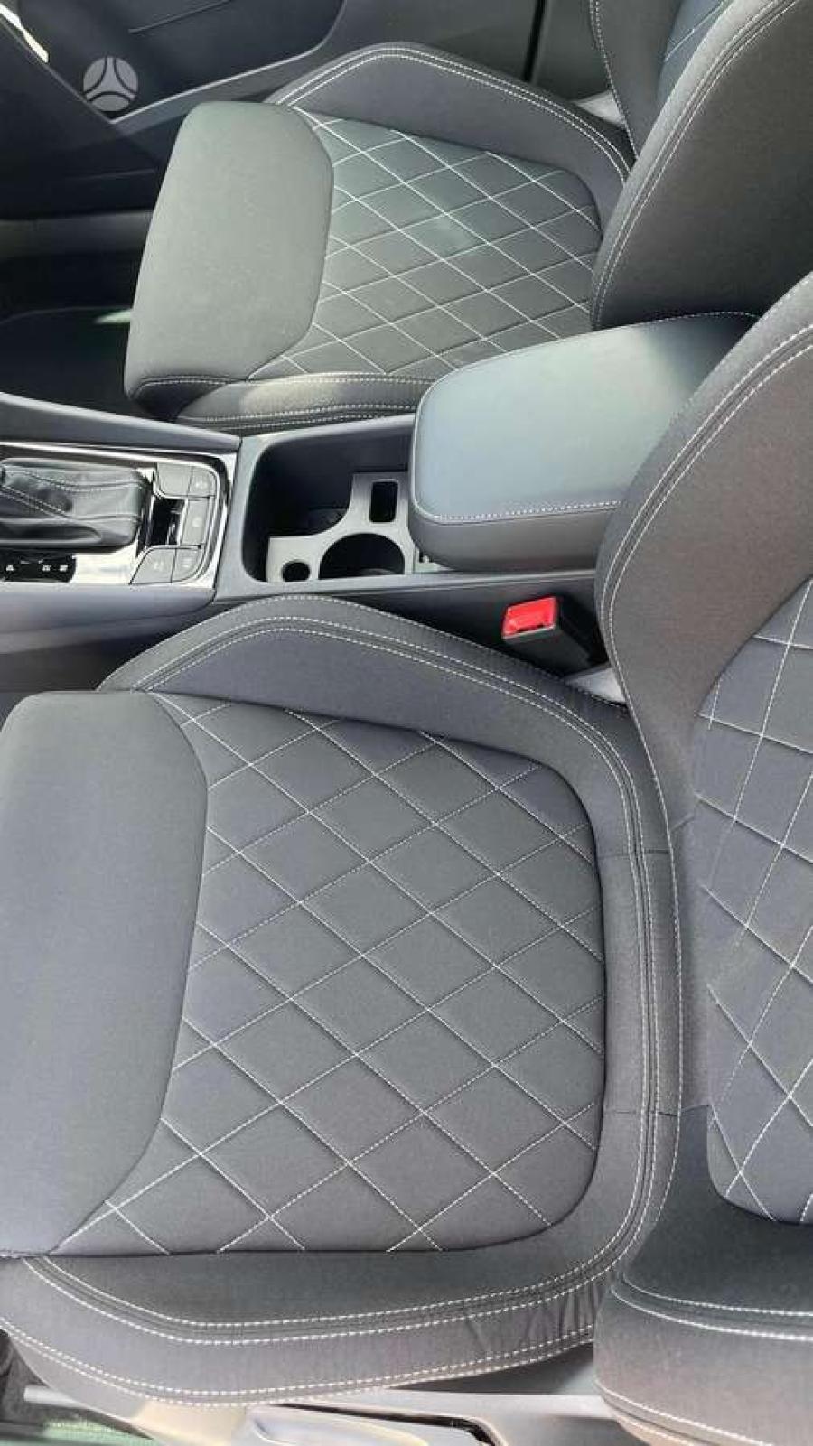 Pelēks Skoda Karoq 2026 Šauļi, ar dzinēja tilpumu 1.50 L un nobraukumu 0 tūkst. km par 33025 €, foto 22 vietnē AUTOMOTO.COM.LV