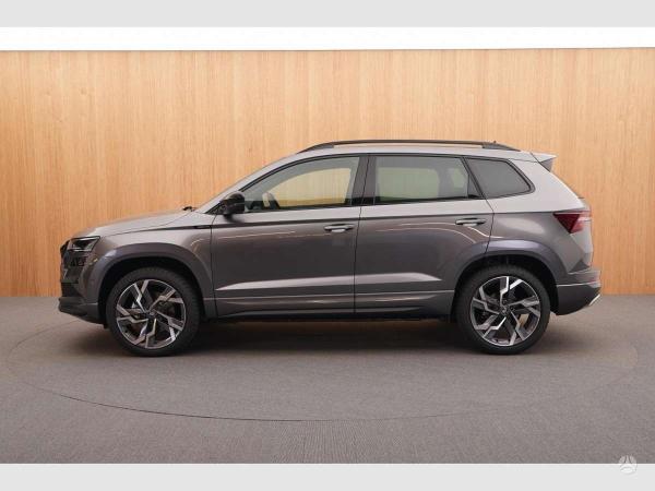 Skoda Karoq 2026 in Panevezys on AUTOMOTO.COM.LV Grey Skoda Karoq 2026 in Panevezys, with an engine capacity of 1.50 L and mileage of 0 thousand km for 36900 €, photo 8 on AUTOMOTO.COM.LV
