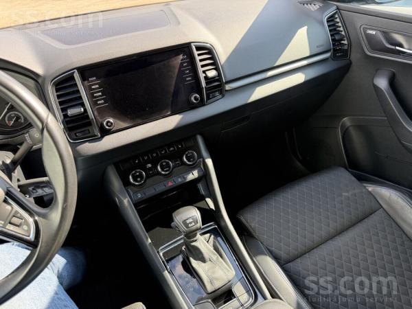 Grey Skoda Karoq 2019 in Limbazi, with an engine capacity of 2.00 L and mileage of 230 thousand km for 11200 €, photo 8 on AUTOMOTO.COM.LV