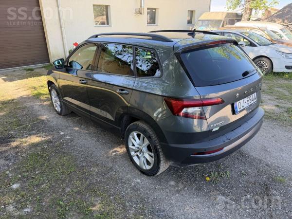 Grey Skoda Karoq 2020 in Limbazi, with an engine capacity of 1.60 L and mileage of 266 thousand km for 10800 €, photo 4 on AUTOMOTO.COM.LV