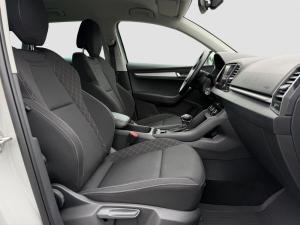 Grey Skoda Karoq 2021 in Parnu, with an engine capacity of 1.50 L and mileage of 86 thousand km for 19900 €, photo 6 on AUTOMOTO.COM.LV