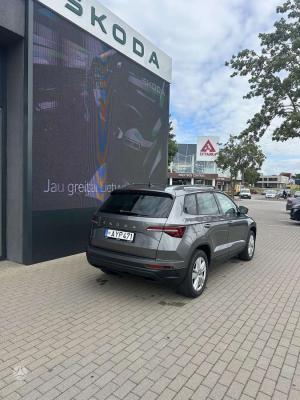 Grey Skoda Karoq 2022 in Klaipeda, with an engine capacity of 1.97 L and mileage of 199 thousand km for 22800 €, photo 6 on AUTOMOTO.COM.LV