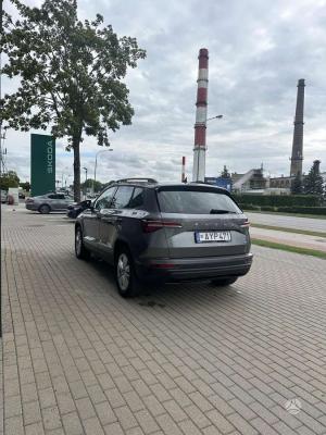 Grey Skoda Karoq 2022 in Klaipeda, with an engine capacity of 1.97 L and mileage of 199 thousand km for 22800 €, photo 7 on AUTOMOTO.COM.LV