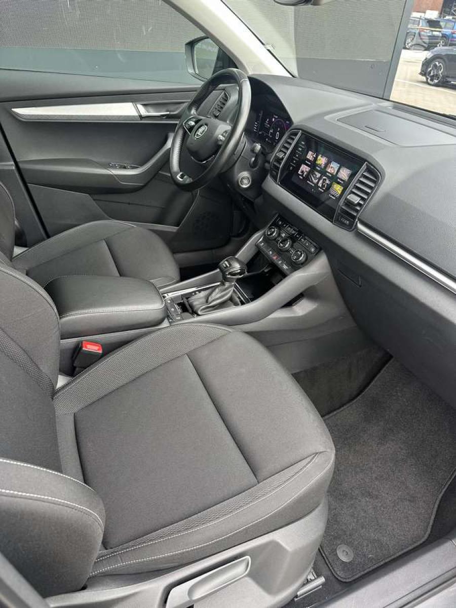 Grey Skoda Karoq 2022 in Klaipeda, with an engine capacity of 1.97 L and mileage of 199 thousand km for 22800 €, photo 12 on AUTOMOTO.COM.LV