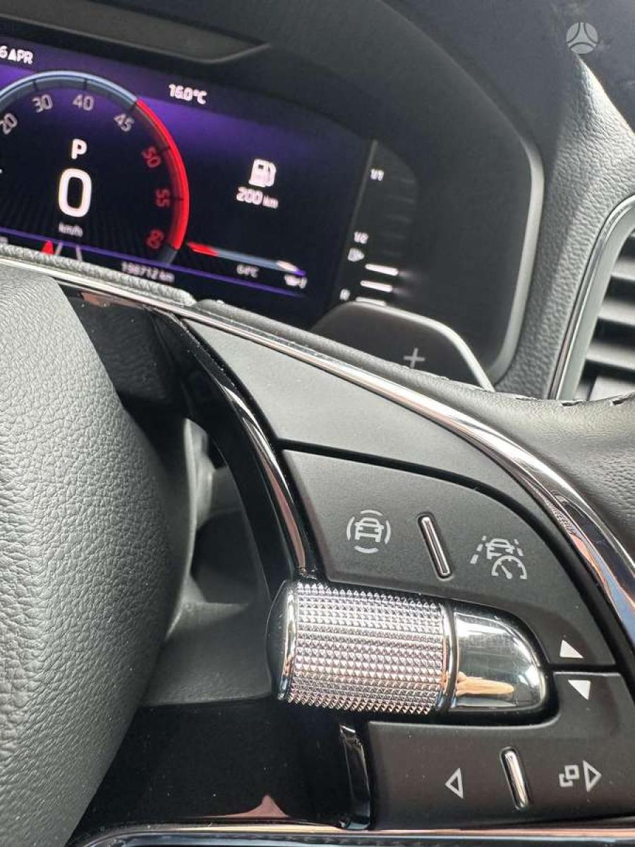 Grey Skoda Karoq 2022 in Klaipeda, with an engine capacity of 1.97 L and mileage of 199 thousand km for 22800 €, photo 16 on AUTOMOTO.COM.LV