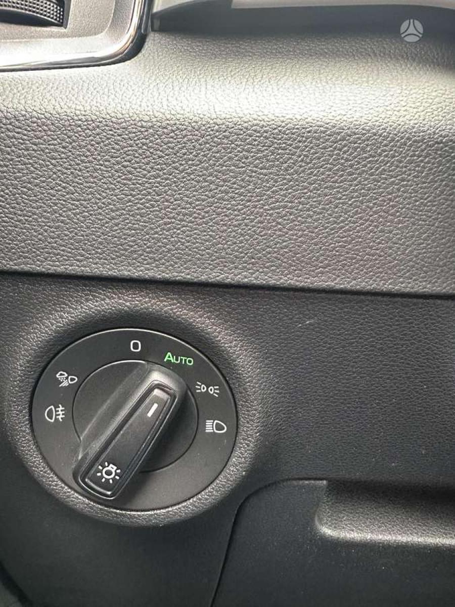Grey Skoda Karoq 2022 in Klaipeda, with an engine capacity of 1.97 L and mileage of 199 thousand km for 22800 €, photo 17 on AUTOMOTO.COM.LV