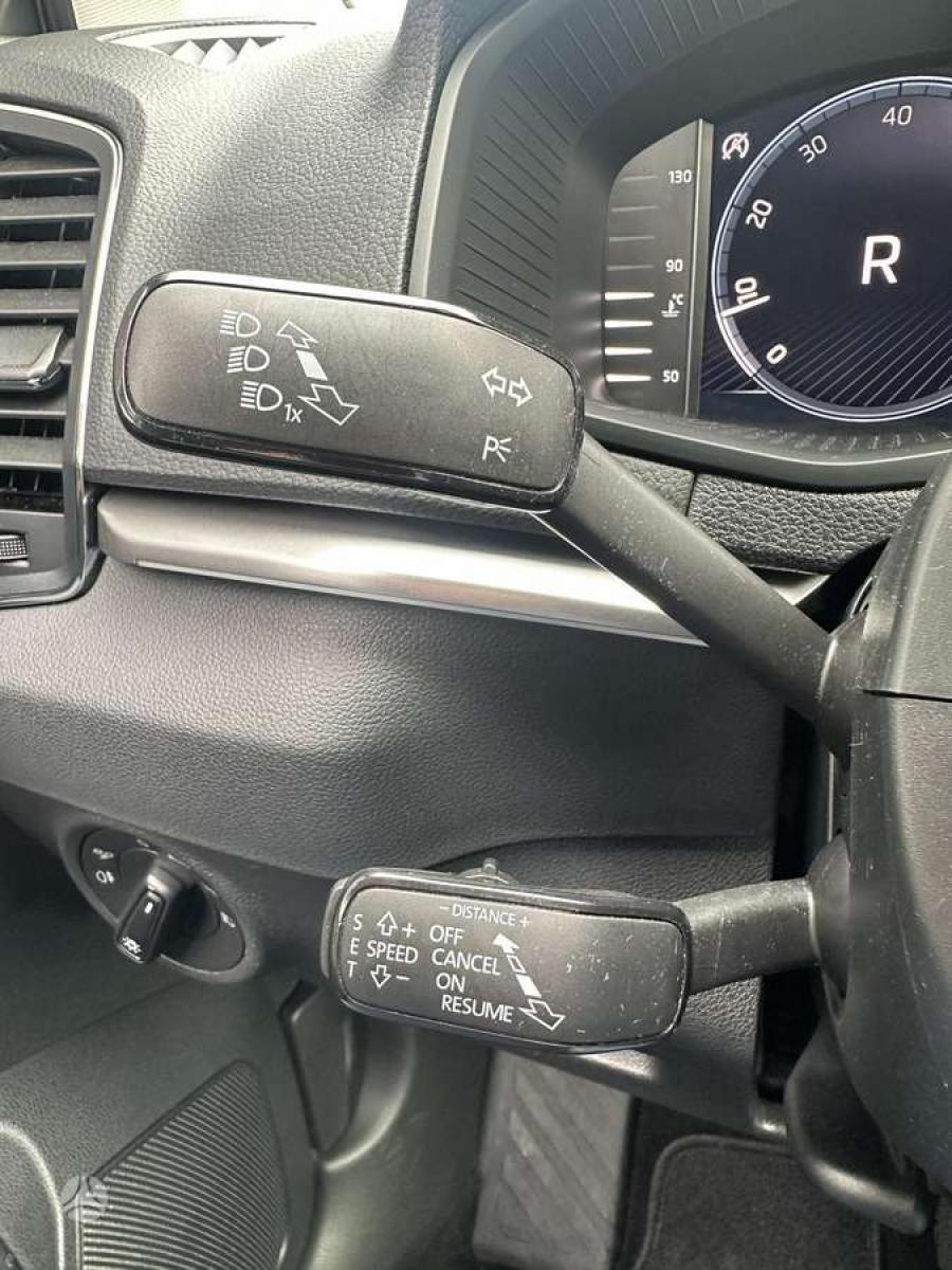 Grey Skoda Karoq 2022 in Klaipeda, with an engine capacity of 1.97 L and mileage of 199 thousand km for 22800 €, photo 19 on AUTOMOTO.COM.LV