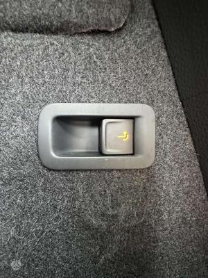 Grey Skoda Karoq 2022 in Klaipeda, with an engine capacity of 1.97 L and mileage of 199 thousand km for 22800 €, photo 20 on AUTOMOTO.COM.LV