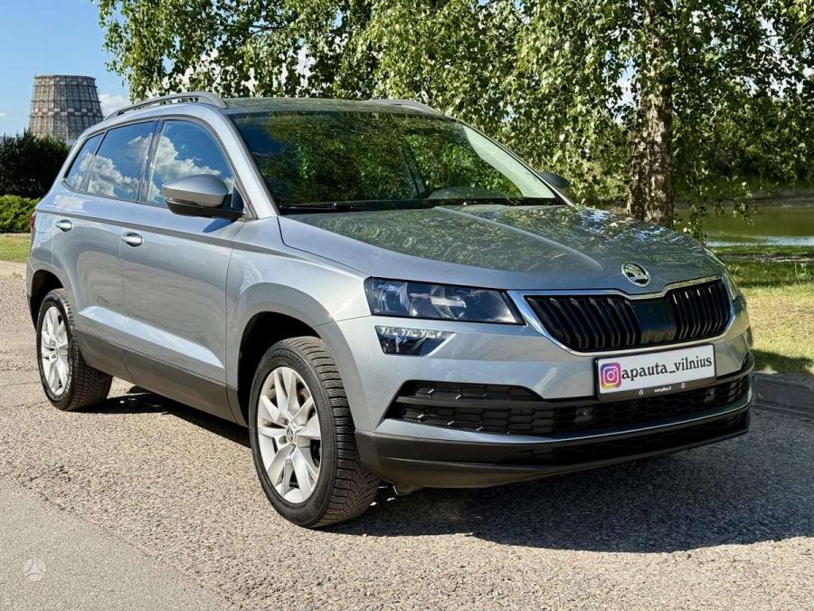 Серый Шкода Karoq 2018 в Вильнюс, объемом двигателя 1.60 л и пробегом 276 тыс. км за 11695 €, фото 1 на AUTOMOTO.COM.LV