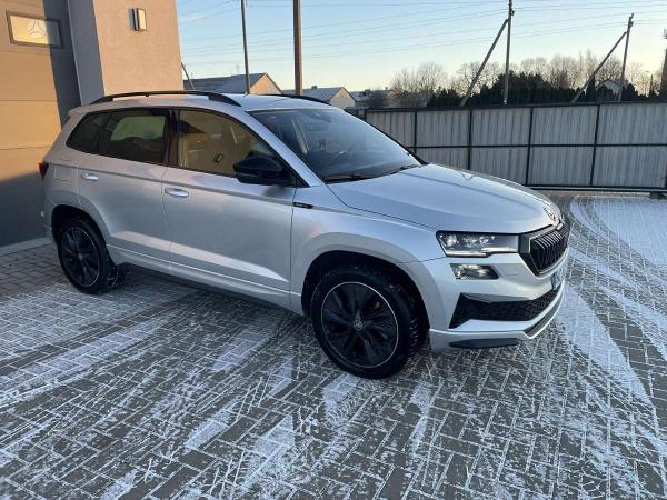 Pelēks Skoda Karoq 2025 Jurbarkas, ar dzinēja tilpumu 1.50 L un nobraukumu 7 tūkst. km par 23950 €, foto 3 vietnē AUTOMOTO.COM.LV
