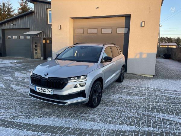 Pelēks Skoda Karoq 2025 Jurbarkas, ar dzinēja tilpumu 1.50 L un nobraukumu 7 tūkst. km par 23950 €, foto 6 vietnē AUTOMOTO.COM.LV