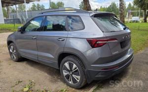 Pelēks Skoda Karoq 2022 Daugavpils, ar dzinēja tilpumu 2.00 L un nobraukumu 151 tūkst. km par 17600 €, foto 4 vietnē AUTOMOTO.COM.LV