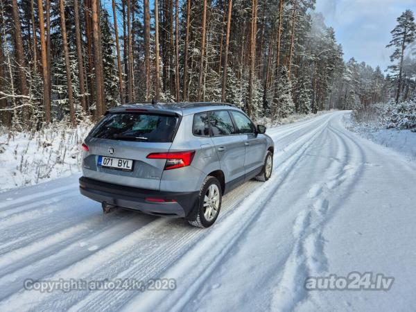 Grey Skoda Karoq 2018 in Tallinn, with an engine capacity of 1.60 L and mileage of 82 thousand km for 18400 €, photo 4 on AUTOMOTO.COM.LV