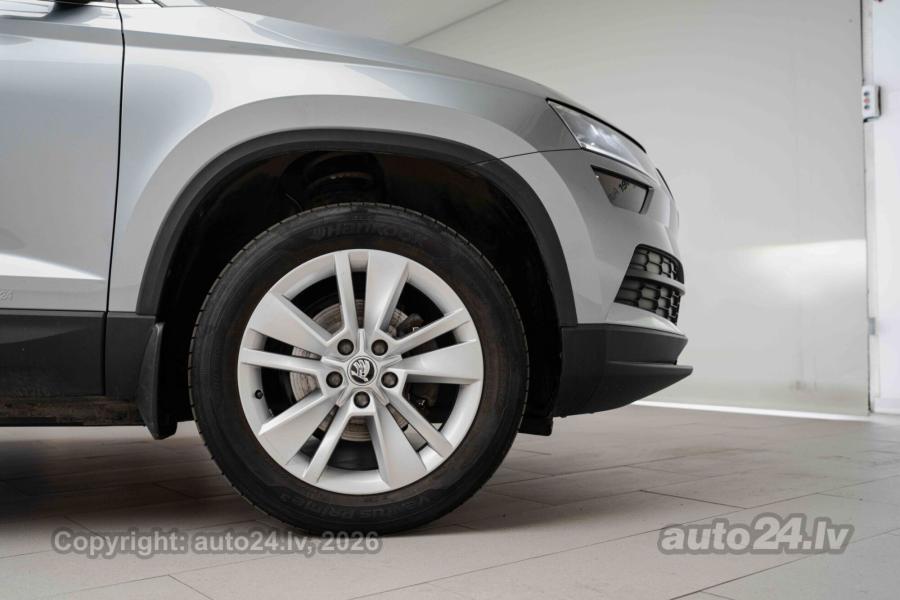 Pelēks Skoda Karoq 2018 Tallina, ar dzinēja tilpumu 1.50 L un nobraukumu 76 tūkst. km par 17900 €, foto 15 vietnē AUTOMOTO.COM.LV
