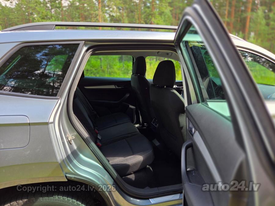 Grey Skoda Karoq 2018 in Tallinn, with an engine capacity of 1.60 L and mileage of 88 thousand km for 17800 €, photo 12 on AUTOMOTO.COM.LV