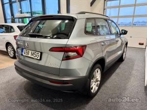 Grey Skoda Karoq 2019 in Rakvere, with an engine capacity of 1.50 L and mileage of 63 thousand km for 17400 €, photo 3 on AUTOMOTO.COM.LV