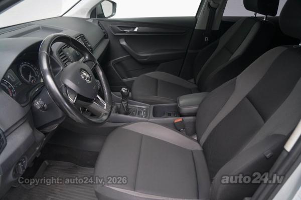 Grey Skoda Karoq 2019 in Tallinn, with an engine capacity of 1.60 L and mileage of 74 thousand km for 14990 €, photo 7 on AUTOMOTO.COM.LV