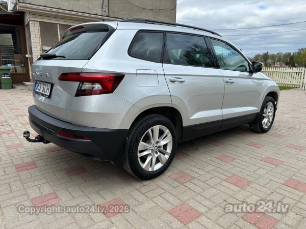 Pelēks Skoda Karoq 2021 Peltsamā, ar dzinēja tilpumu 1.50 L un nobraukumu 41 tūkst. km par 19500 €, foto 4 vietnē AUTOMOTO.COM.LV