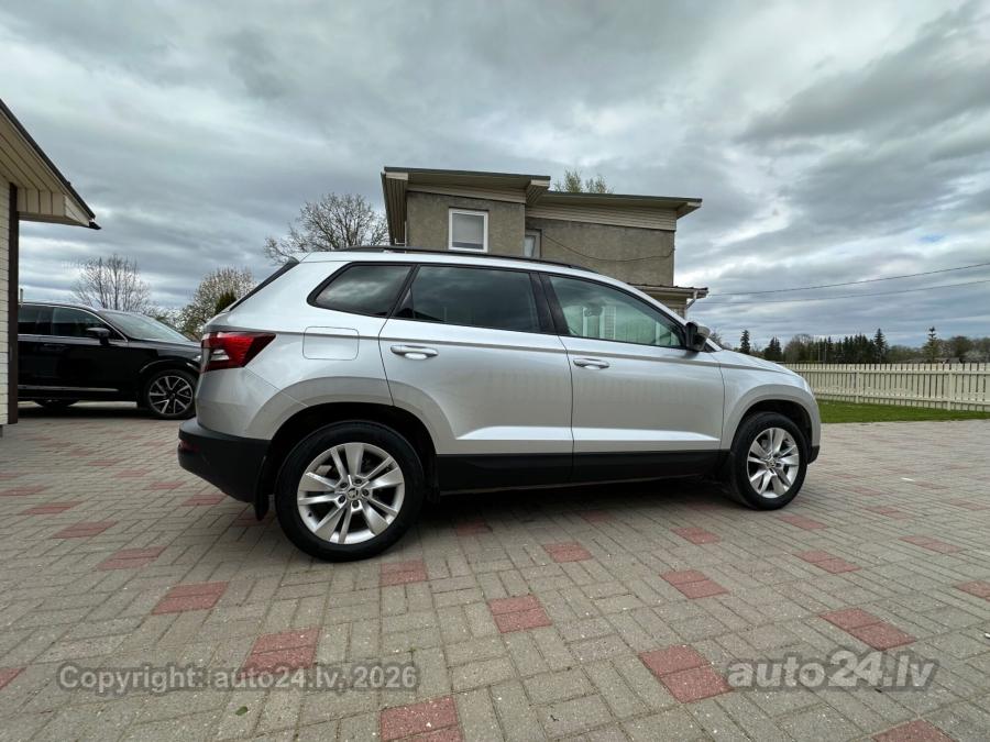 Pelēks Skoda Karoq 2021 Peltsamā, ar dzinēja tilpumu 1.50 L un nobraukumu 41 tūkst. km par 19500 €, foto 6 vietnē AUTOMOTO.COM.LV