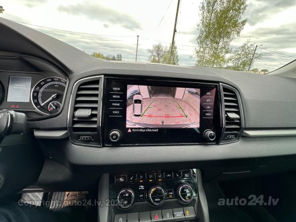Pelēks Skoda Karoq 2021 Peltsamā, ar dzinēja tilpumu 1.50 L un nobraukumu 41 tūkst. km par 19500 €, foto 10 vietnē AUTOMOTO.COM.LV