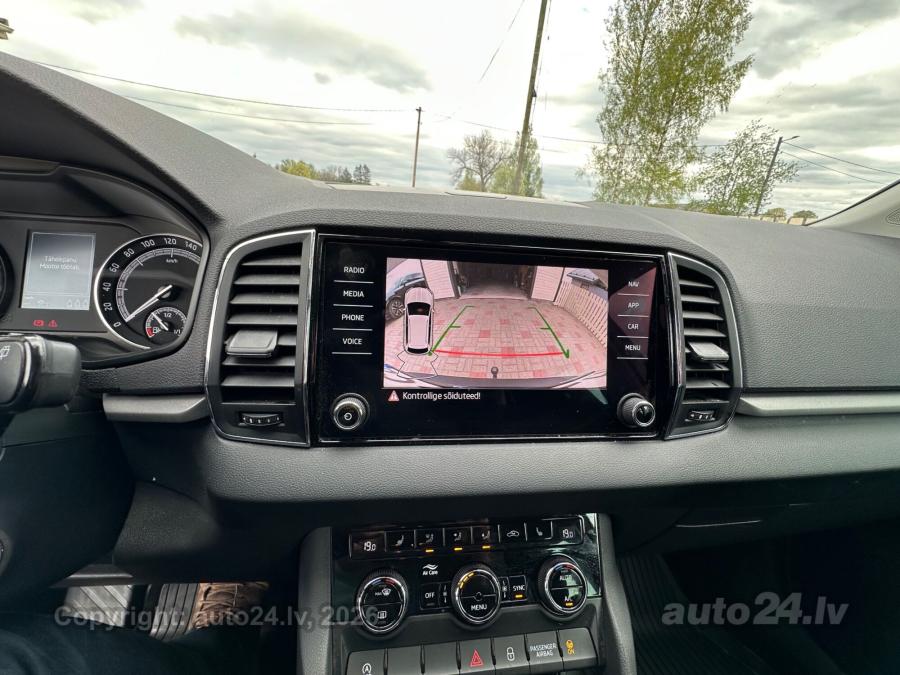 Pelēks Skoda Karoq 2021 Peltsamā, ar dzinēja tilpumu 1.50 L un nobraukumu 41 tūkst. km par 19500 €, foto 11 vietnē AUTOMOTO.COM.LV