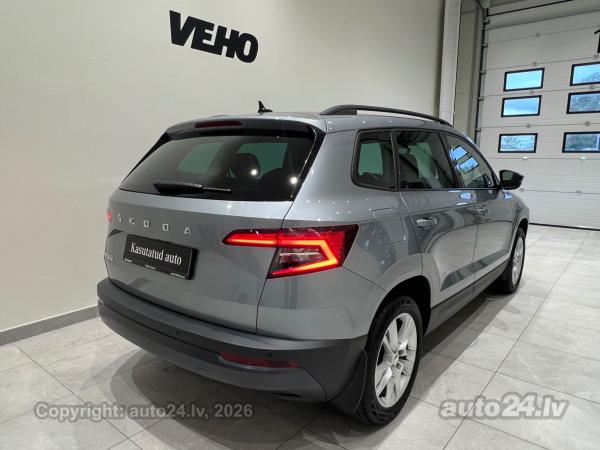 Pelēks Skoda Karoq 2021 Tallina, ar dzinēja tilpumu 1.50 L un nobraukumu 43 tūkst. km par 16500 €, foto 2 vietnē AUTOMOTO.COM.LV