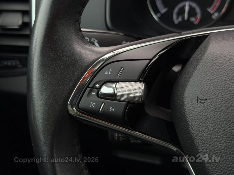 Pelēks Skoda Karoq 2021 Pērnava, ar dzinēja tilpumu 1.50 L un nobraukumu 86 tūkst. km par 19900 €, foto 14 vietnē AUTOMOTO.COM.LV