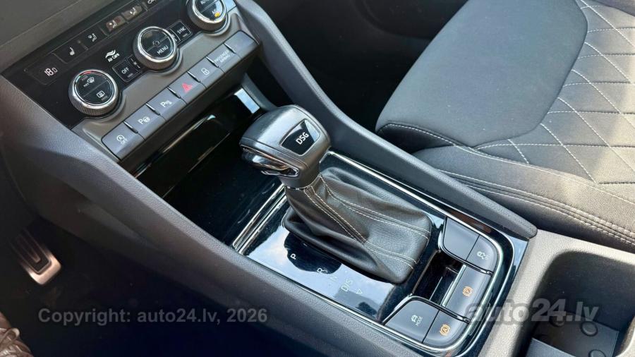 Pelēks Skoda Karoq 2021 Tallina, ar dzinēja tilpumu 2.00 L un nobraukumu 99 tūkst. km par 14900 €, foto 17 vietnē AUTOMOTO.COM.LV